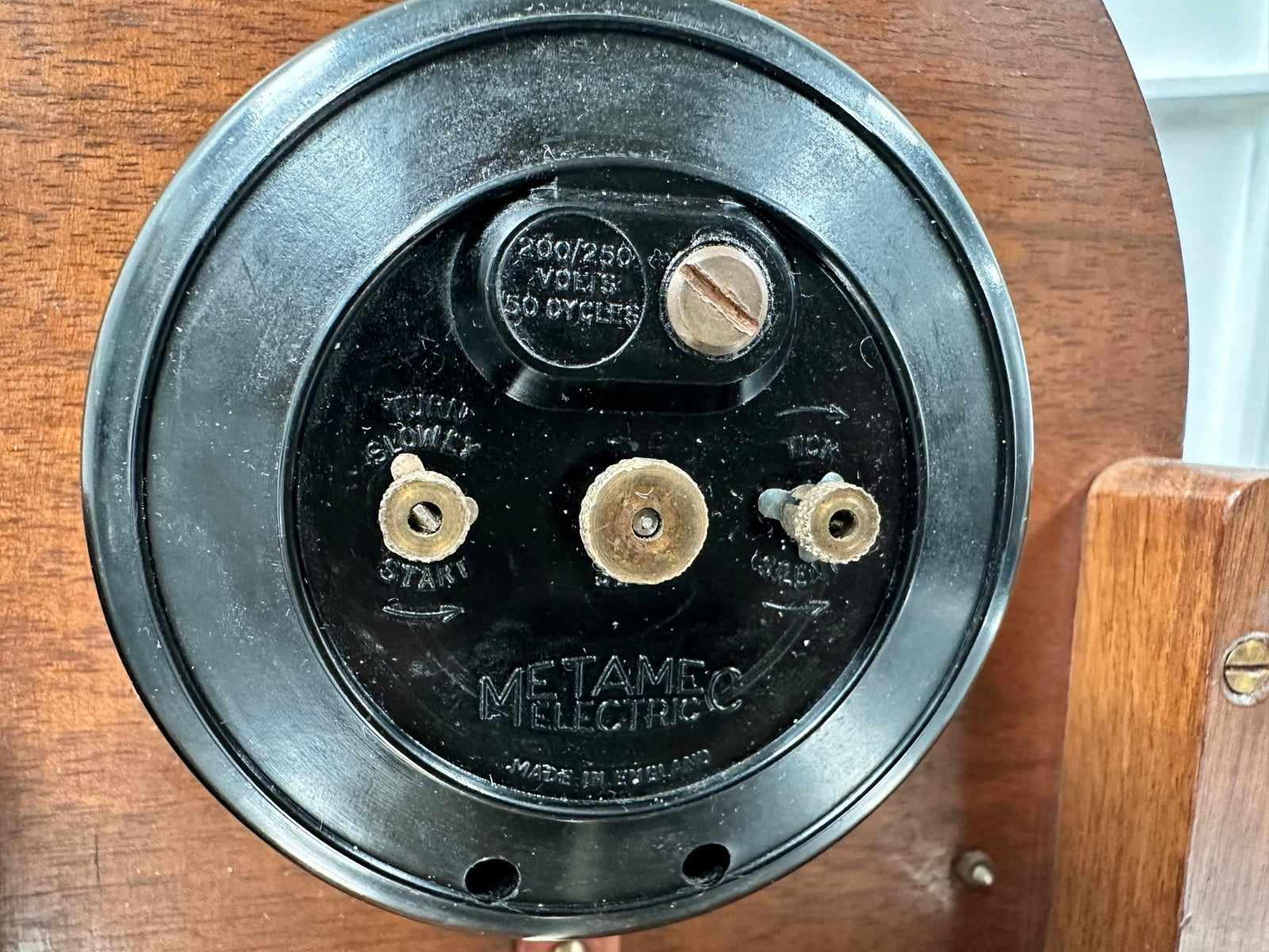 Vintage Art Deco METAMEC Electric Mantel Clock | Adelaide Clocks