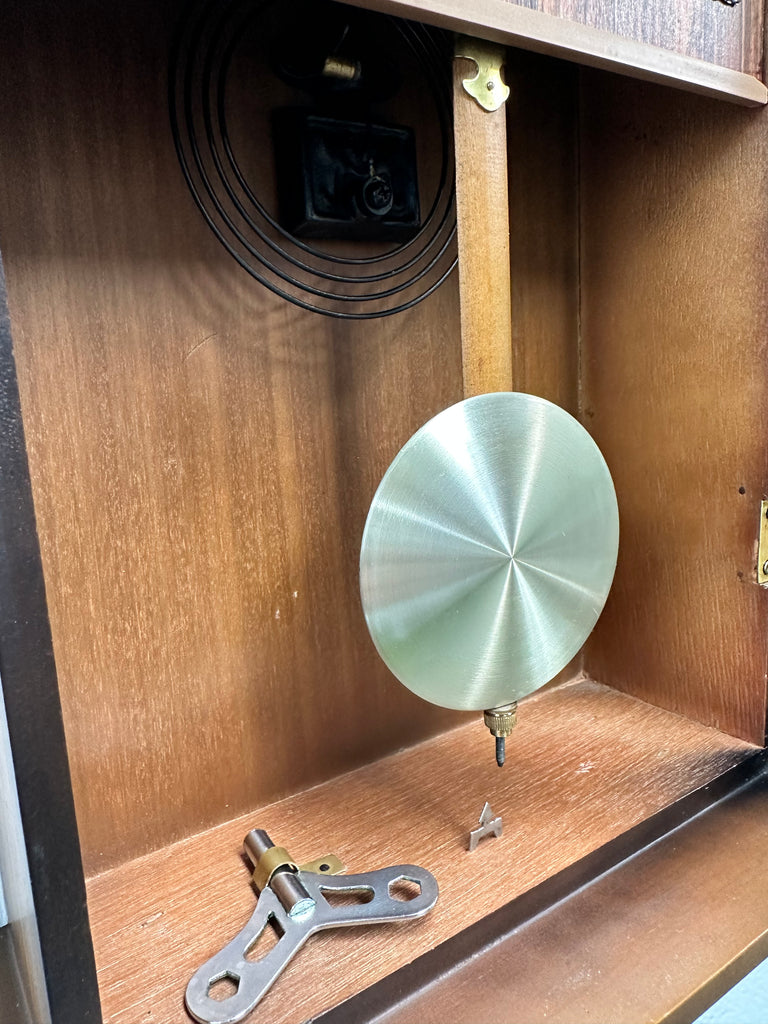 Vintage 31 Day UNIQUE Pendulum Wall Clock