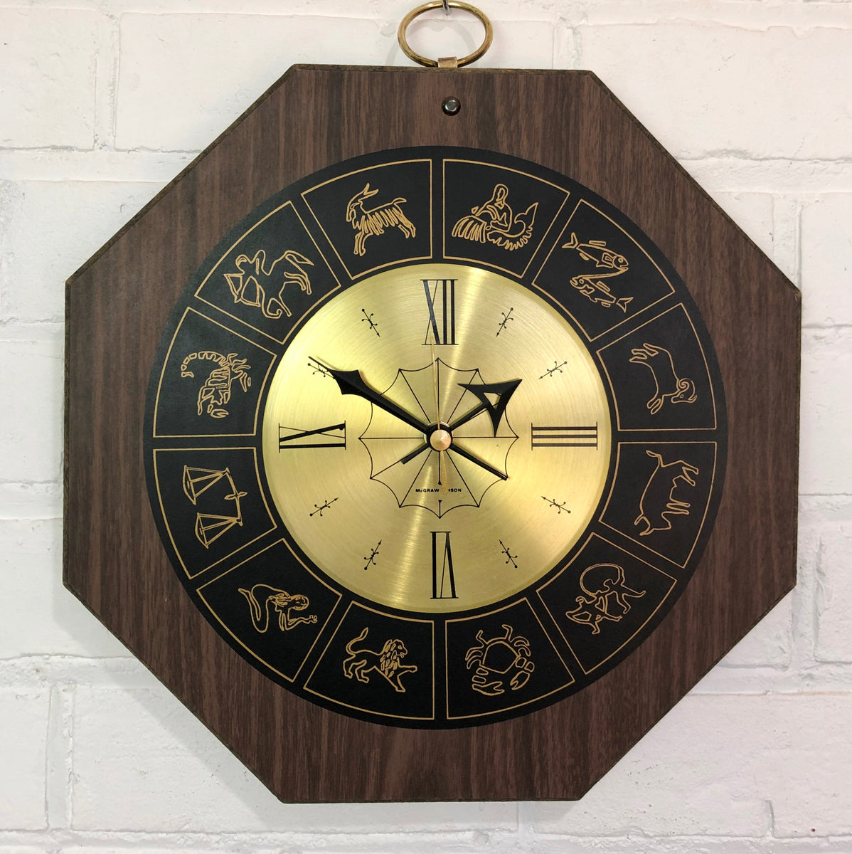 Vintage McGraw Edison Zodiac Battery Wall Clock | Adelaide Clocks